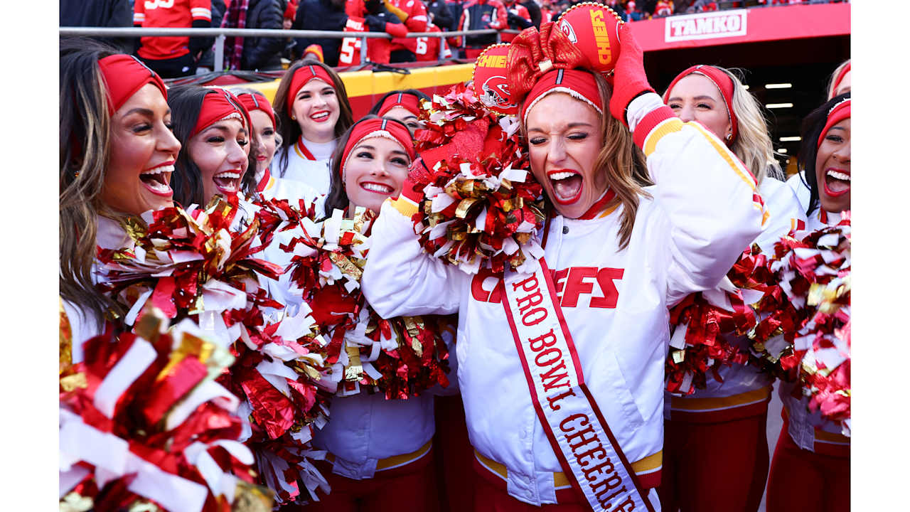 Photos: Chiefs Cheer and Entertainment from Week 16 vs. Texans