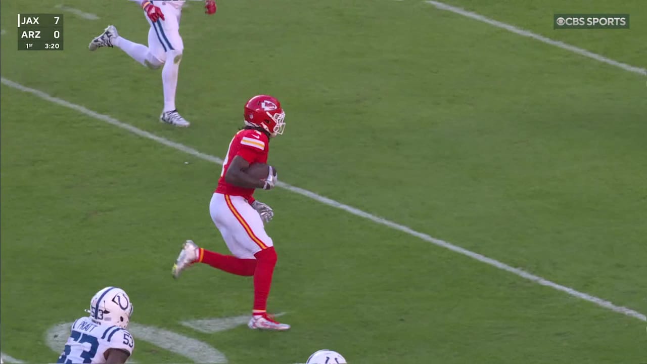 Kansas City Chiefs Quarterback Patrick Mahomes Passes to Wide Receiver ...