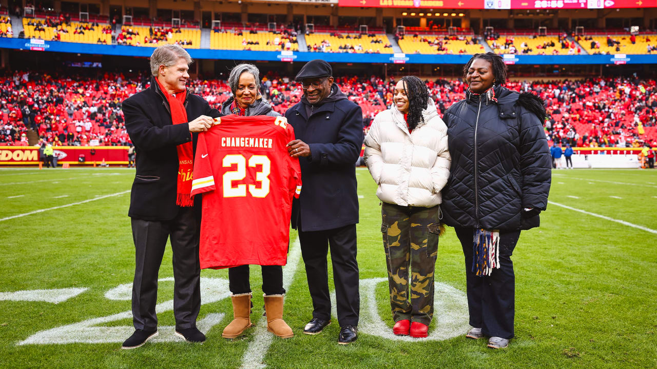 Deidre Anderson-Barbee Receives Chiefs Inspire Change Changemaker Award ...