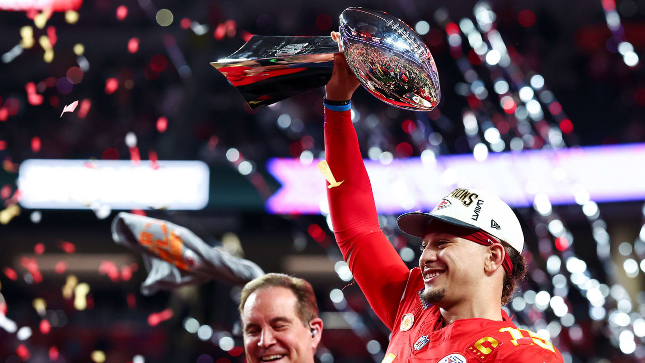 Patrick Mahomes Earns No. 1 Spot in ESPN’s Quarterback Rankings