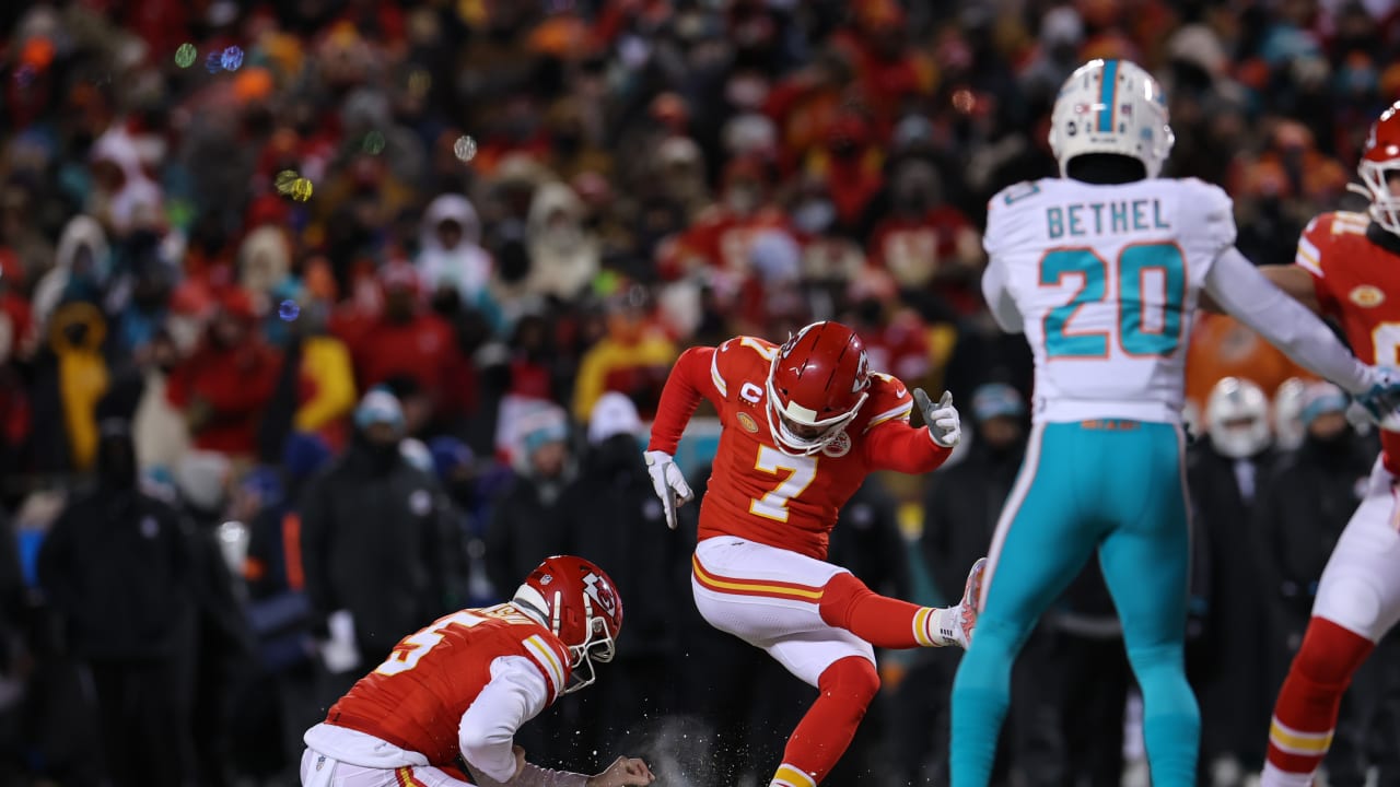 Kicker Harrison Butker's field goal extends Kansas City Chiefs' lead to ...