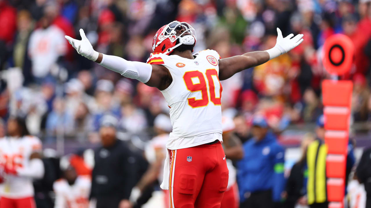 Defensive end Charles Omenihu bags the Kansas City Chiefs' fourth sack of the day against the ...