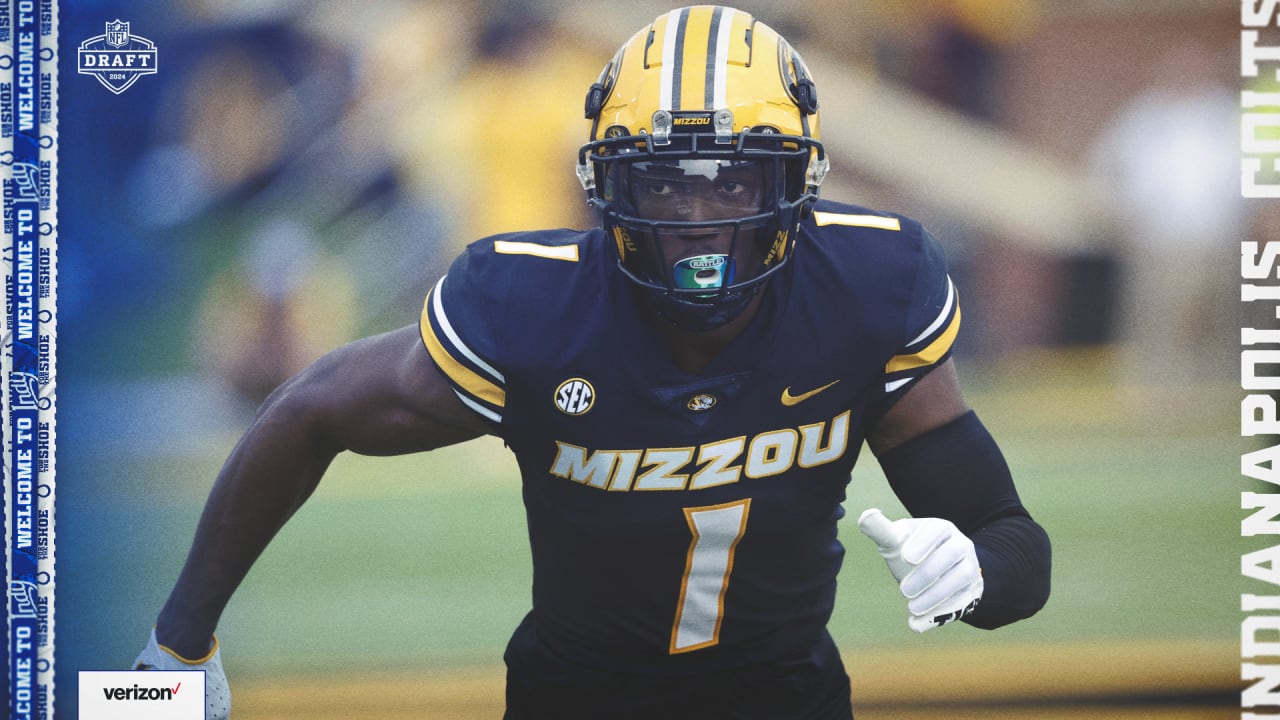 Jaylon Carlies looks forward to making move to linebacker