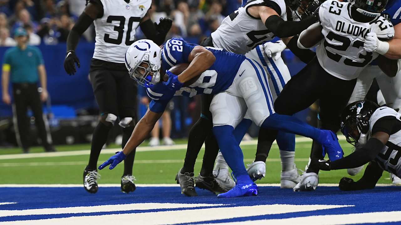 HIGHLIGHT | Jonathan Taylor's league leading 18th rushing score puts ...