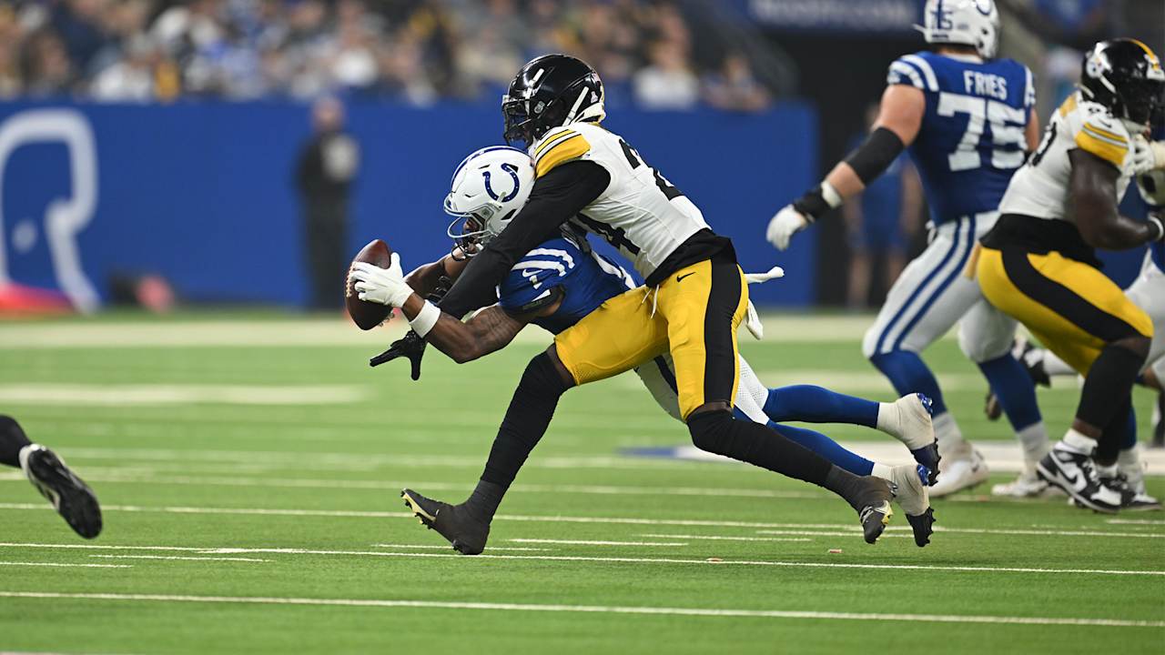 HIGHLIGHT: Joe Flacco flicks it to a diving Josh Downs for a third down ...