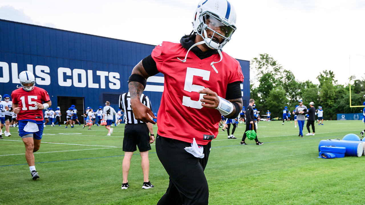 Anthony Richardson's sore shoulder not a concern as productive offseason program ends for Colts ...