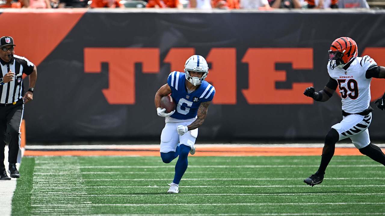 HIGHLIGHT | Gould gallops upfield for a 15-yard reception from Leonard