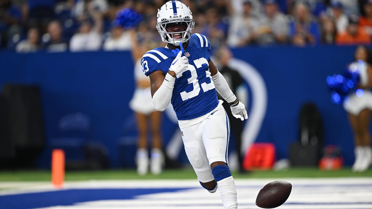 HIGHLIGHT: Micah Abraham with a Spectacular Defensive Touchdown vs ...