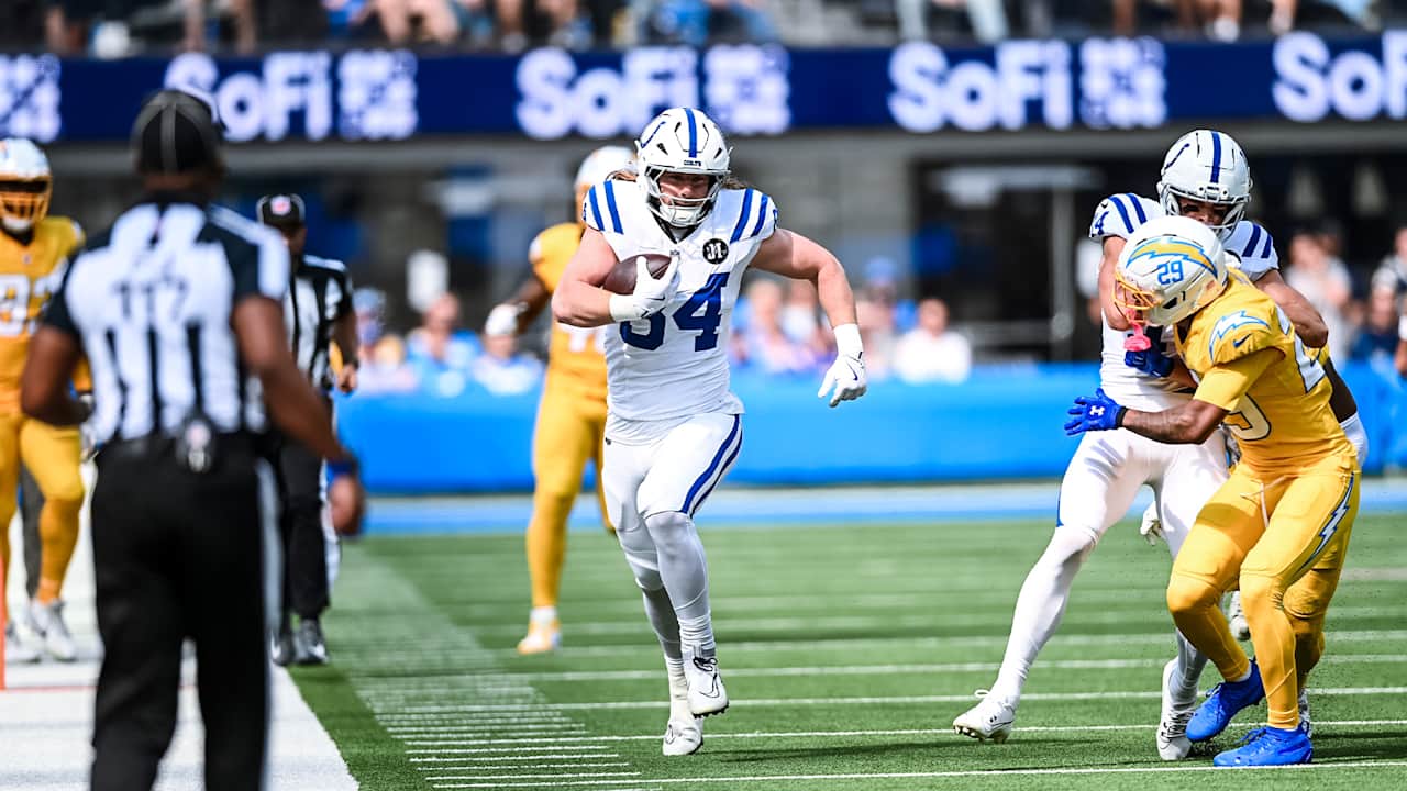 HIGHLIGHT | Daniel Jones' pass to Tyler Warren gets Colts into Bolts ...