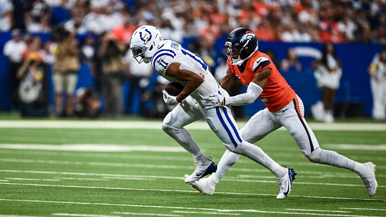 HIGHLIGHT | Michael Pittman Jr. corrals Daniel Jones' tight-window pass