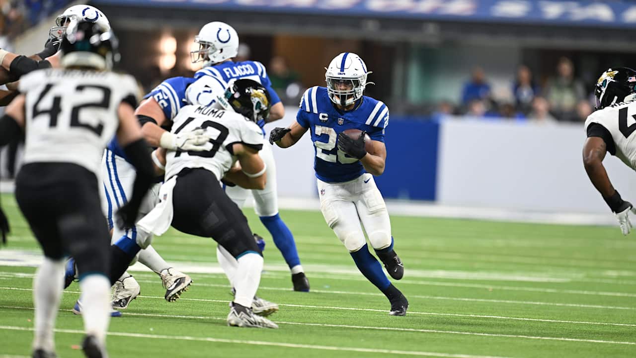 Inside the “bittersweet” feelings of the Colts locker room following ...