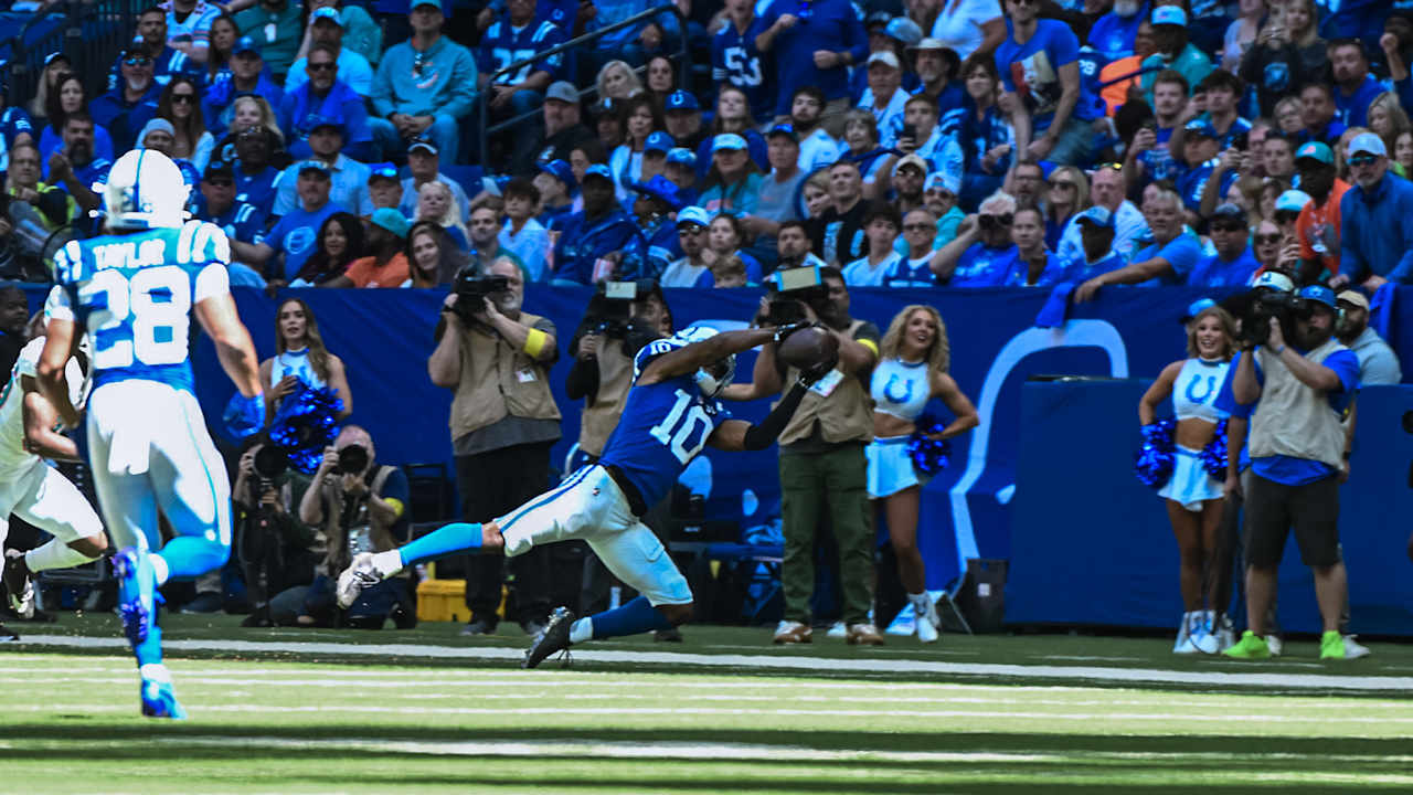 HIGHLIGHT | Adonai Mitchell's toe-tap catch caps 18-yard sideline dime ...