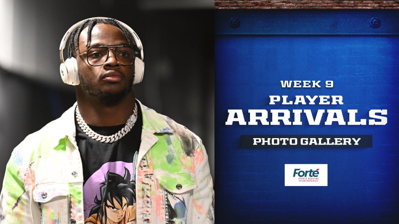 Colts arrive at Bank of America Stadium for Week 9 versus Carolina Panthers