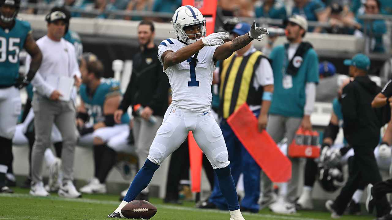 HIGHLIGHT: Josh Downs absorbs hit-stick tackle from Antonio Johnson on ...