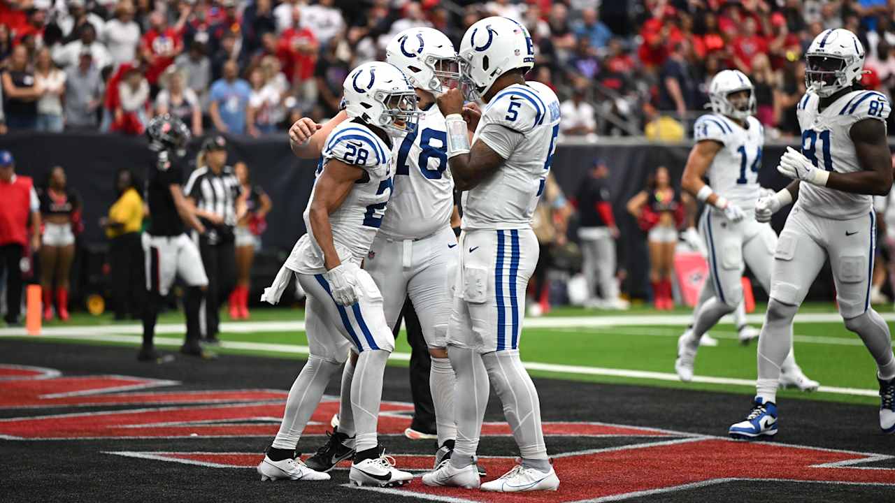 HIGHLIGHT: Jonathan Taylor's TD run trims Texans lead to one score game