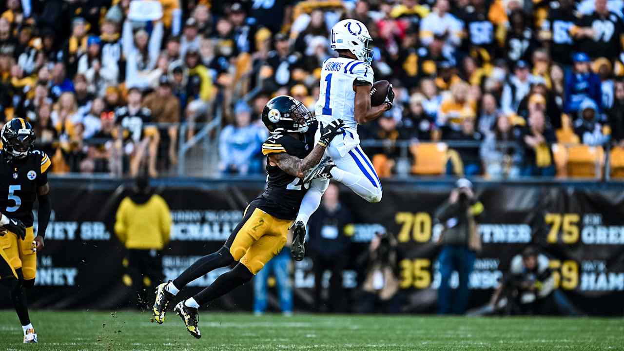 HIGHLIGHT | Daniel Jones threads needle to Josh Downs