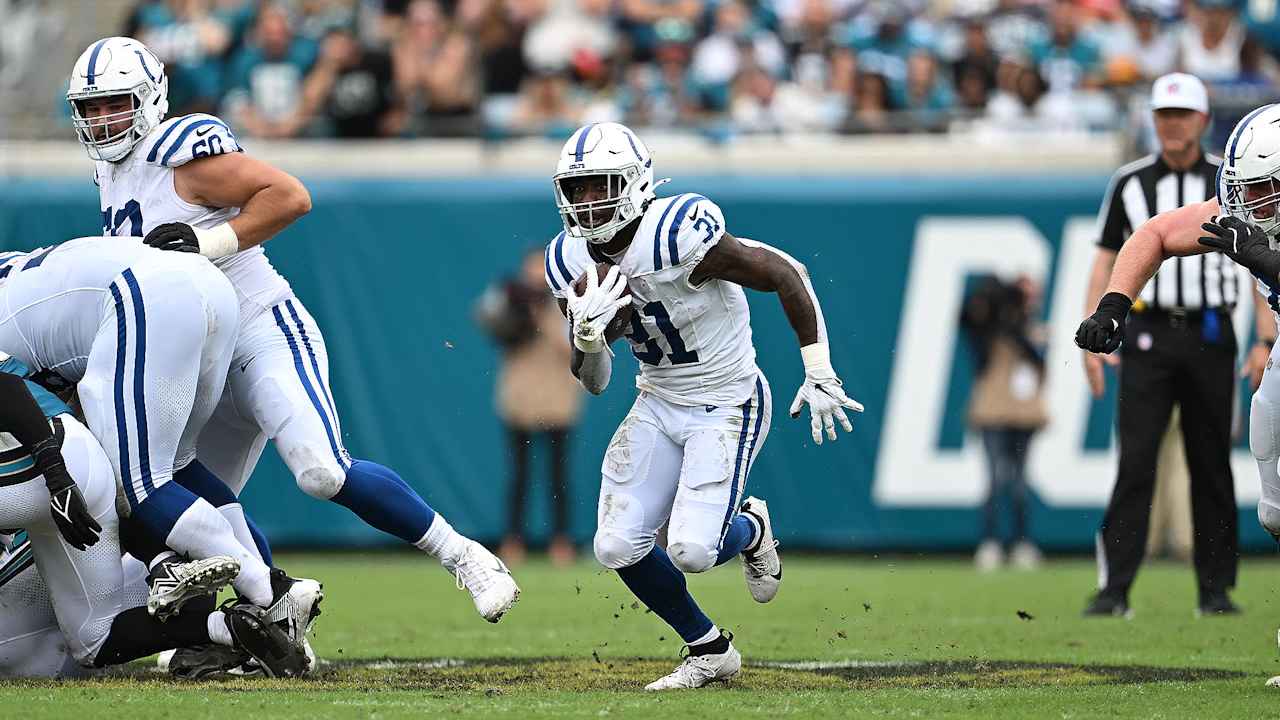 HIGHLIGHT: Tyler Goodson gallops up the middle for 17-yard burst