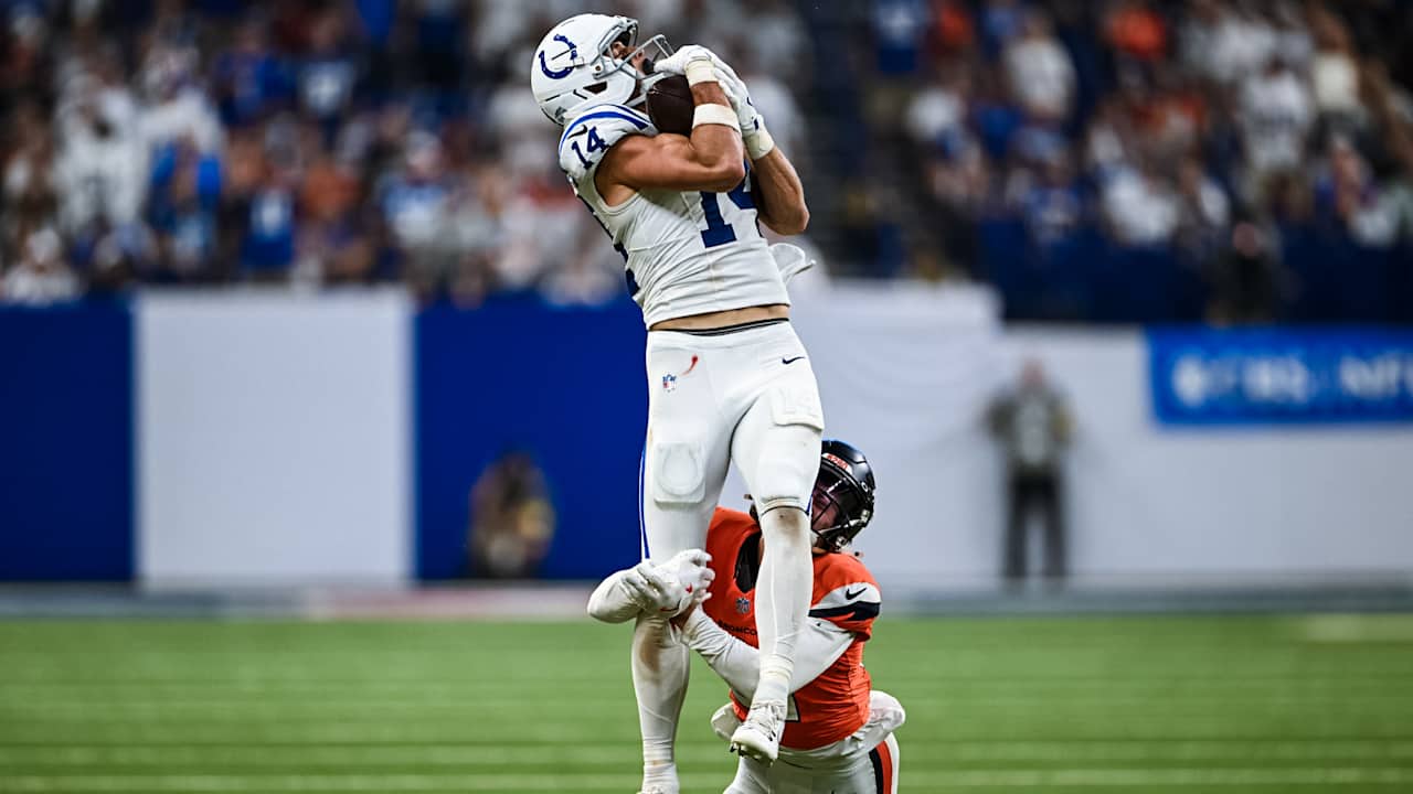 HIGHLIGHT | Daniel Jones with pass completion to Alec Pierce for 43 ...