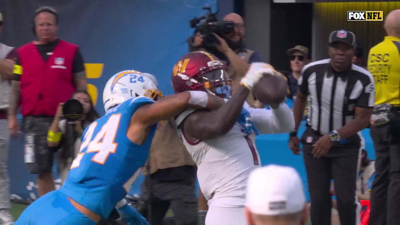 Jayden Daniels, Deebo Samuels gain 18 yards on crossing route
