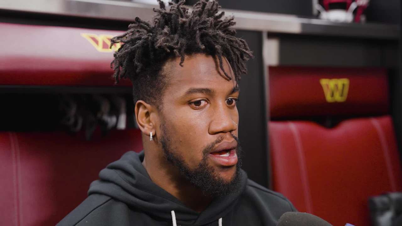 Inside the locker room | DE Jacob Martin
