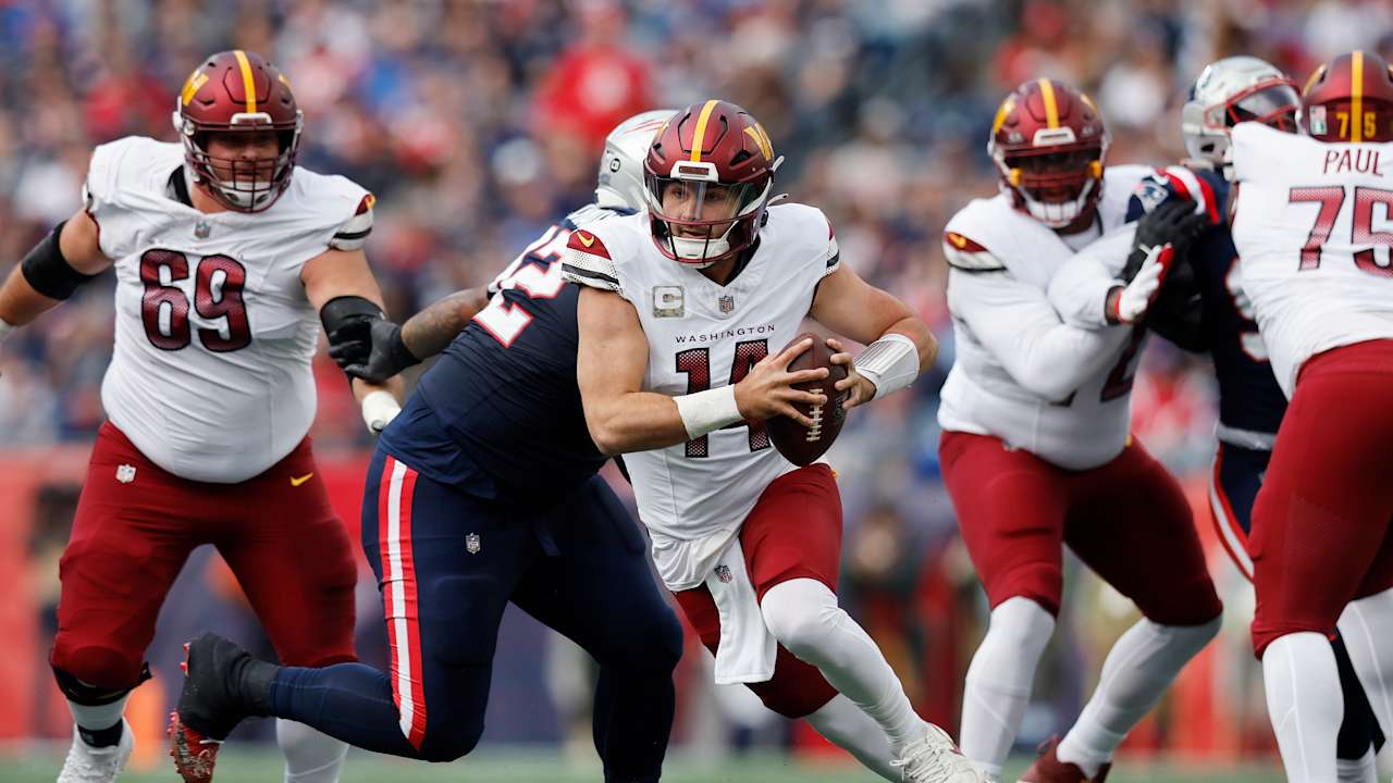 'A hell of a play': Commanders praise Howell for his 24-yard third-down run