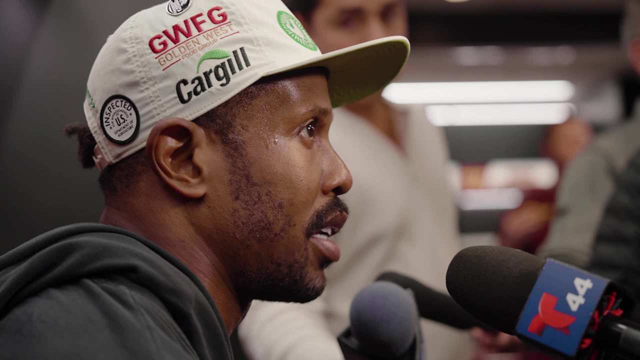 Inside the locker room | OLB Von Miller