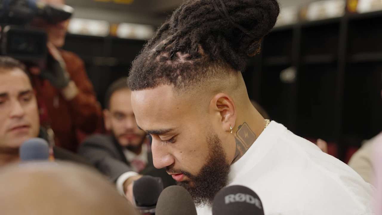 Inside the locker room | LB Frankie Luvu