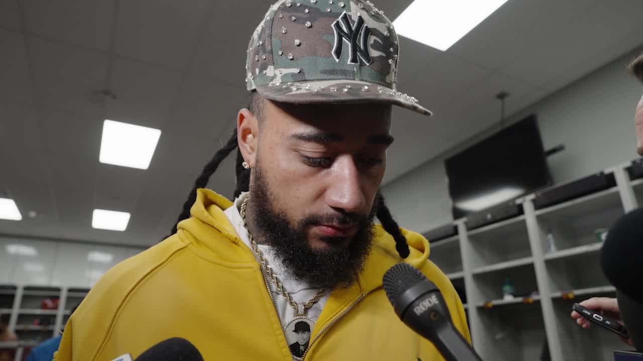 Inside the locker room | LB Frankie Luvu