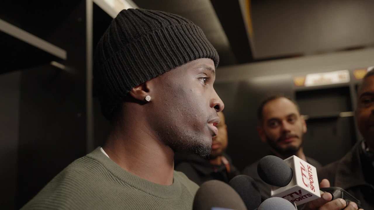 Inside the locker room | CB Mike Sainristil