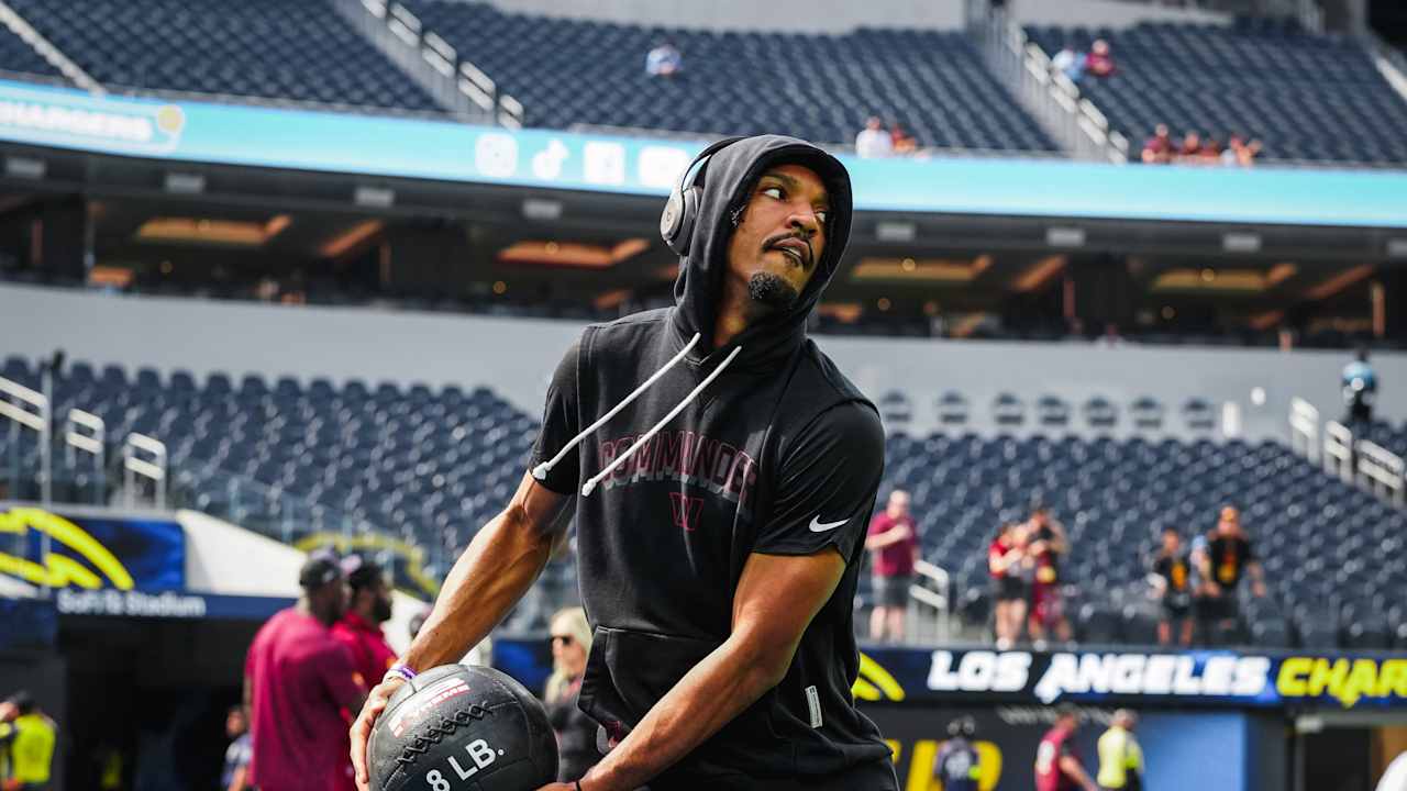 PHOTOS | Commanders vs. Chargers, Week 5 pregame