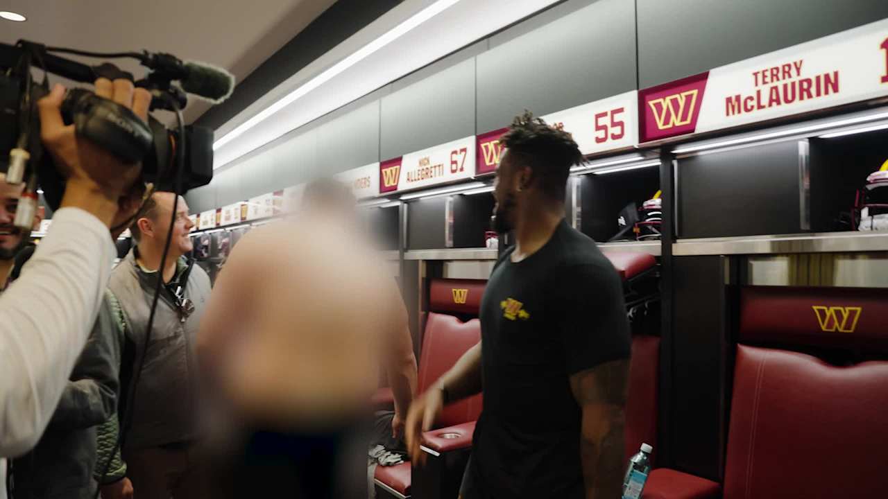 Inside the locker room | DE Jacob Martin