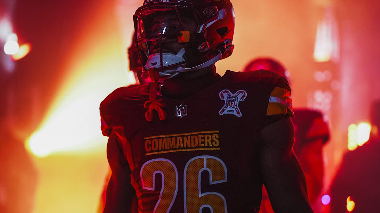 LOOK | Best of Commanders vs. Eagles, Week 16