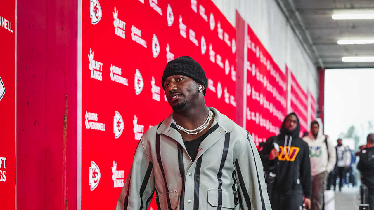 PHOTOS | Commanders vs. Chiefs, Week 8 arrivals