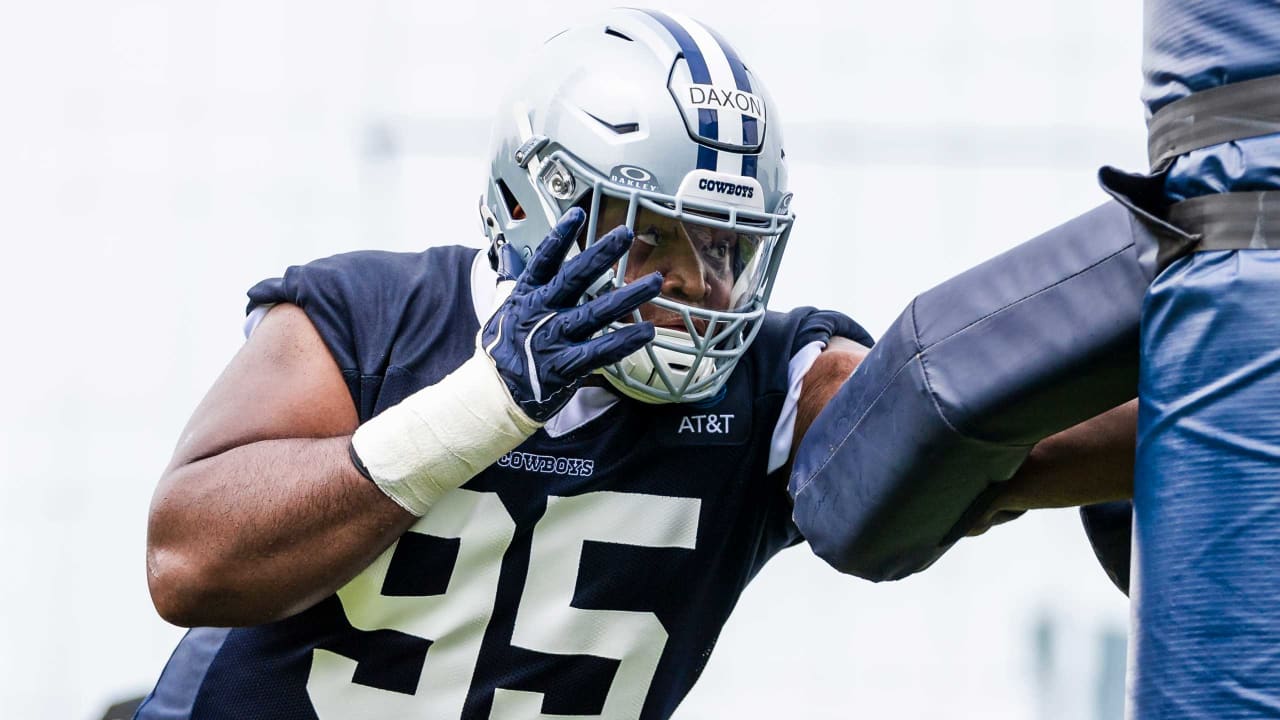 Updates: Cowboys make first set of roster moves