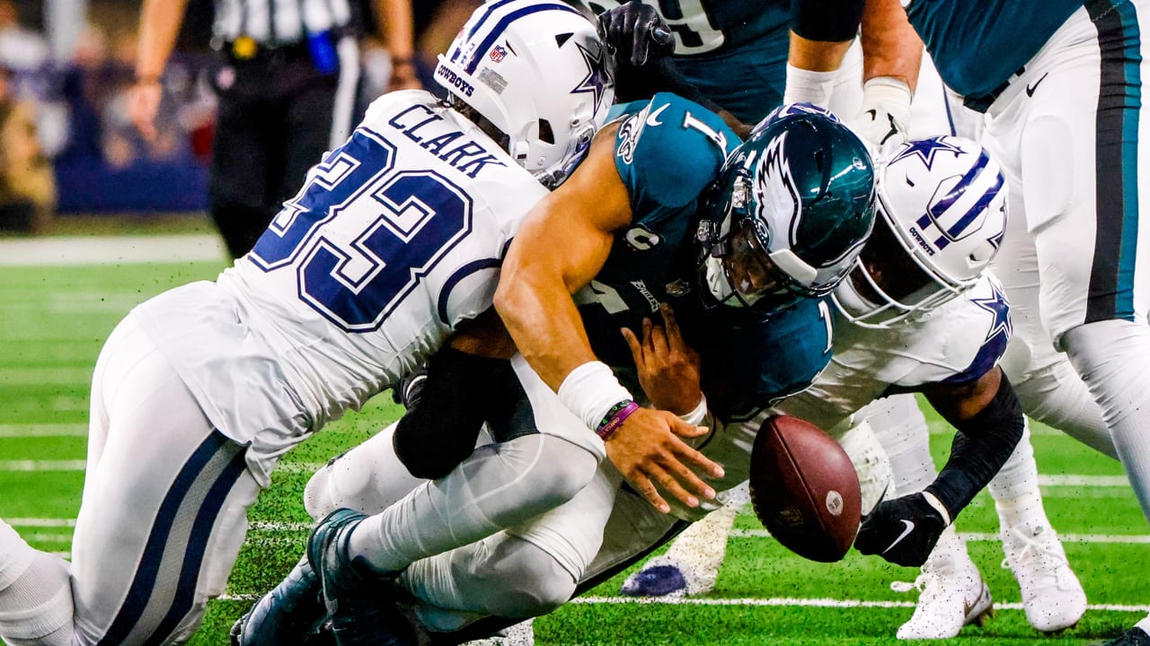 Clark, Bell deliver season-best after Leonard tour