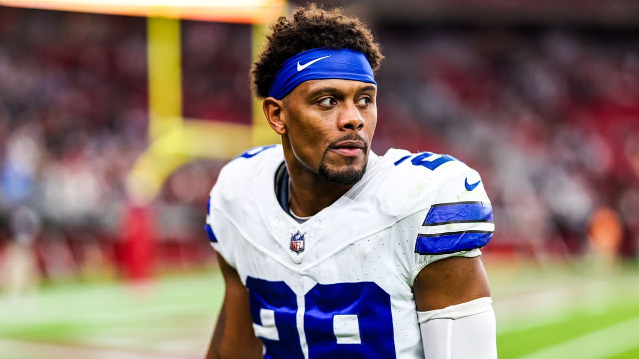 C.J. Goodwin se queda en Dallas un año más