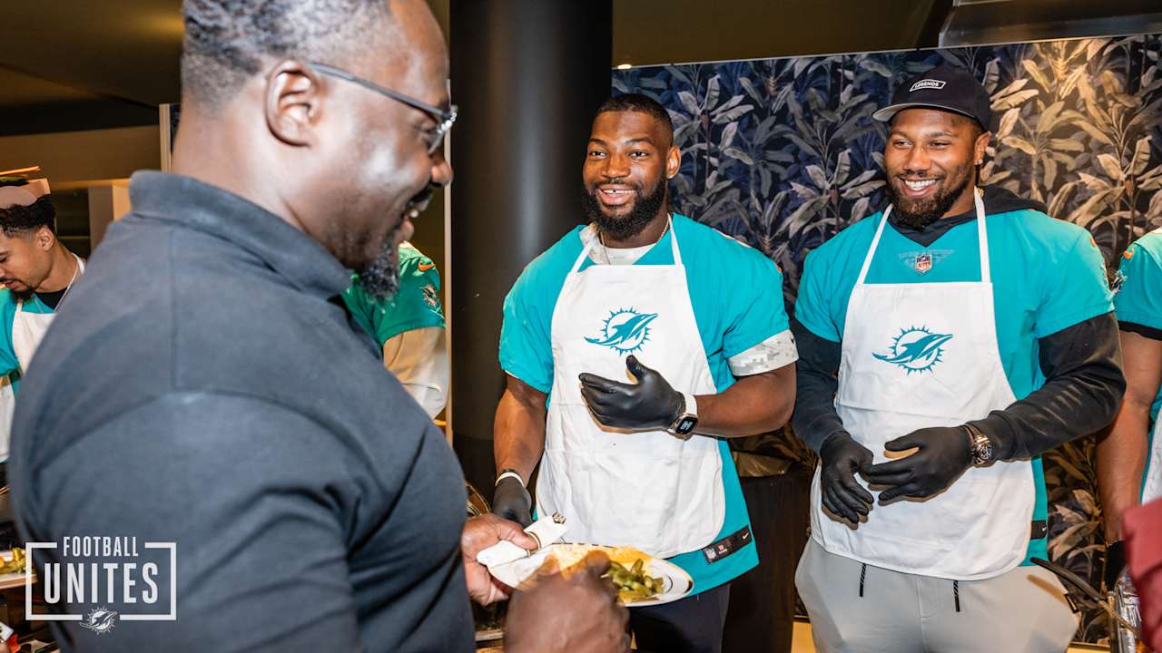 Miami Dolphins Host Thanksgiving Dinner presented by Goya for Local ...