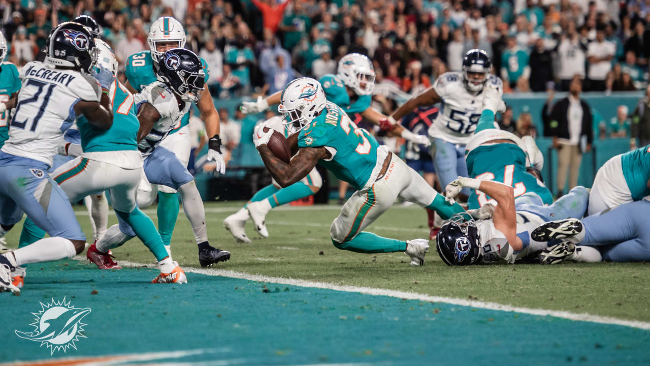 Raheem Mostert Lunges Into the Endzone For a TD