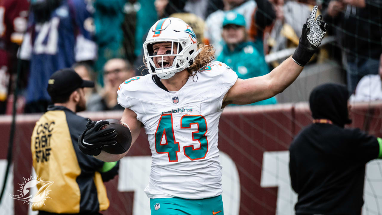Miami Dolphins at Washington Commanders Gameday Photos
