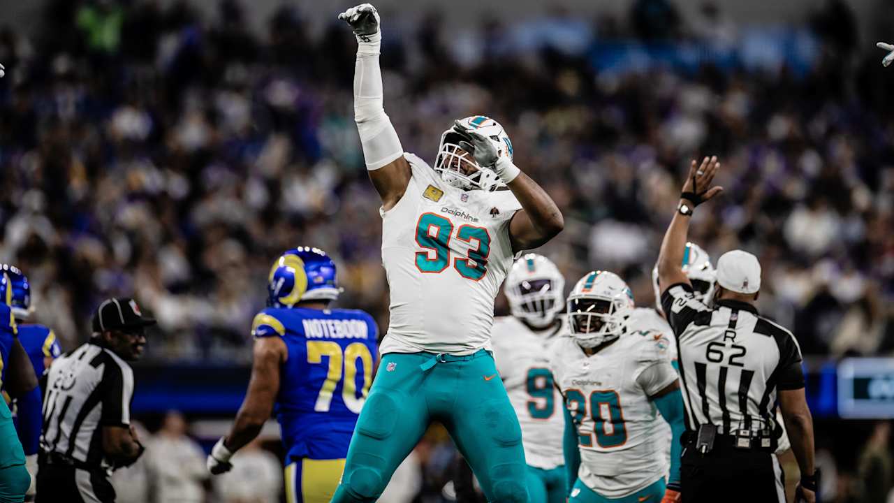 Top 25: Miami Dolphins at Los Angeles Rams