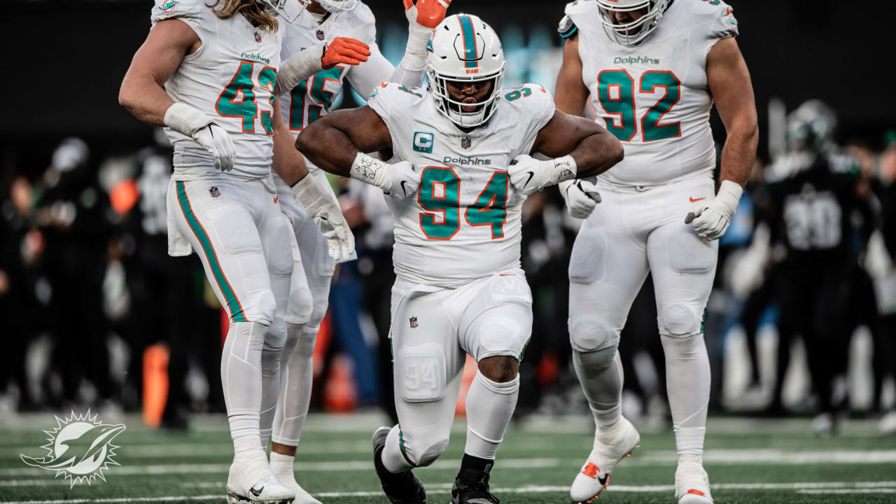 Christian Wilkins Registers Sack on Tim Boyle