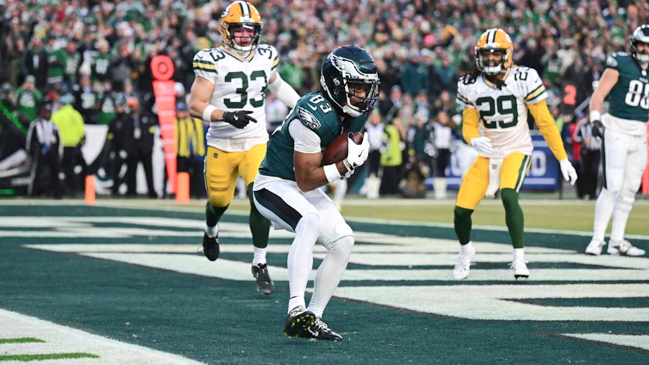 Highlight: Jahan Dotson catches an 11-yard TD vs. Packers
