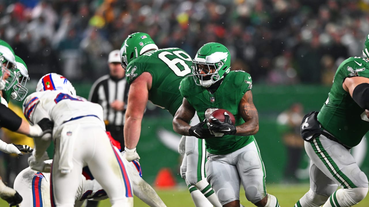 Highlight: D'Andre Swift rushes for a 36-yard gain vs. Bills