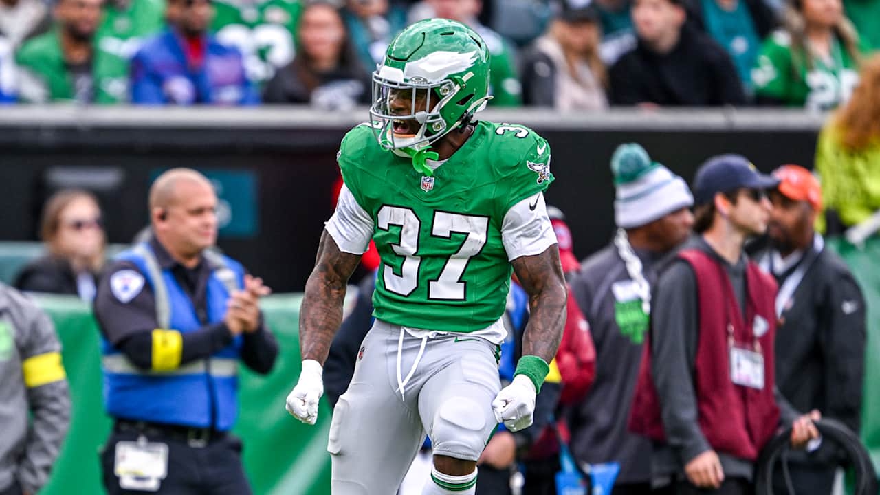 Highlight: Tank Bigsby's 31-yard run turns a second-and-long for a ...