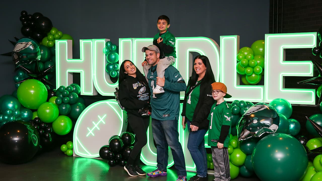 Eagles Huddle Up for Autism