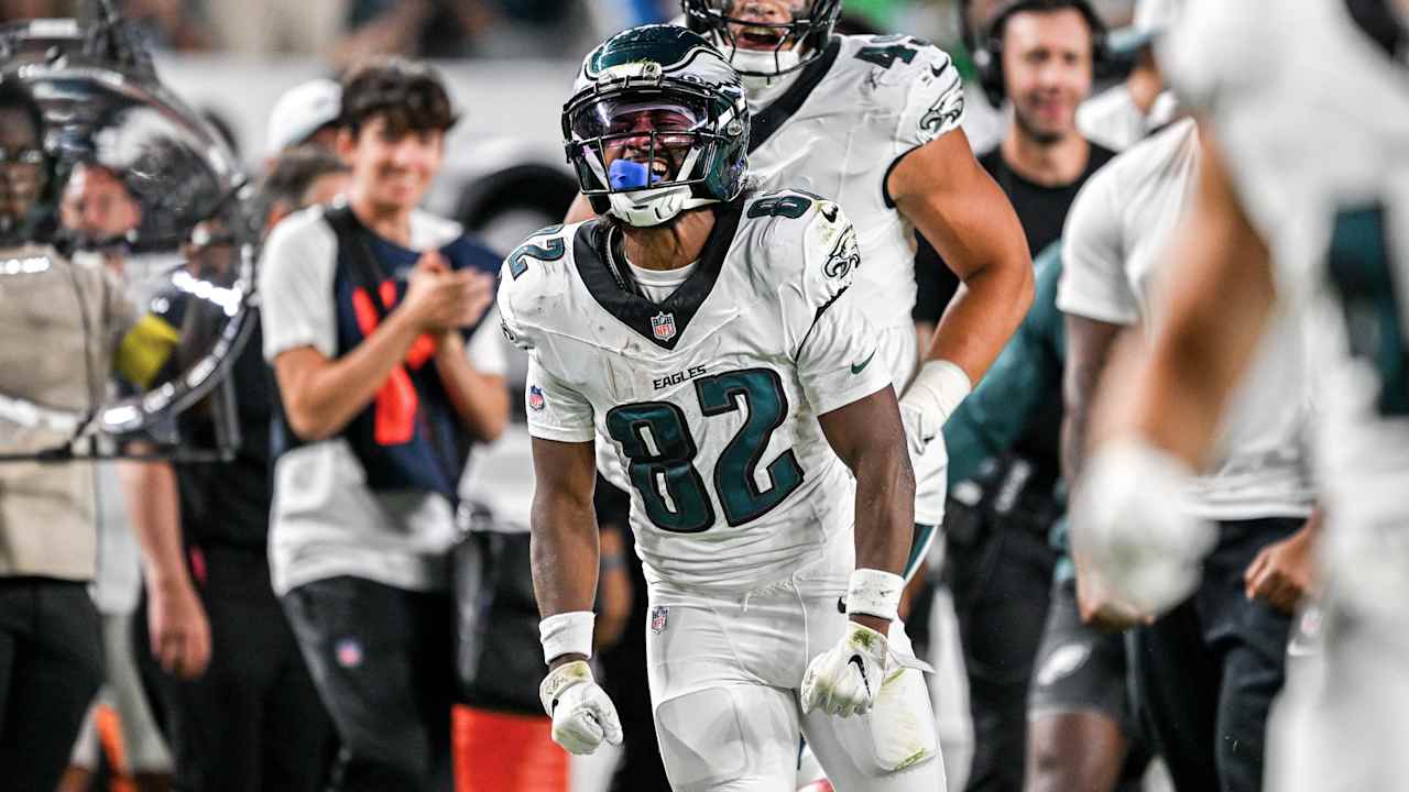 Highlight: Ainias Smith catches 6-yard TD vs. Bengals