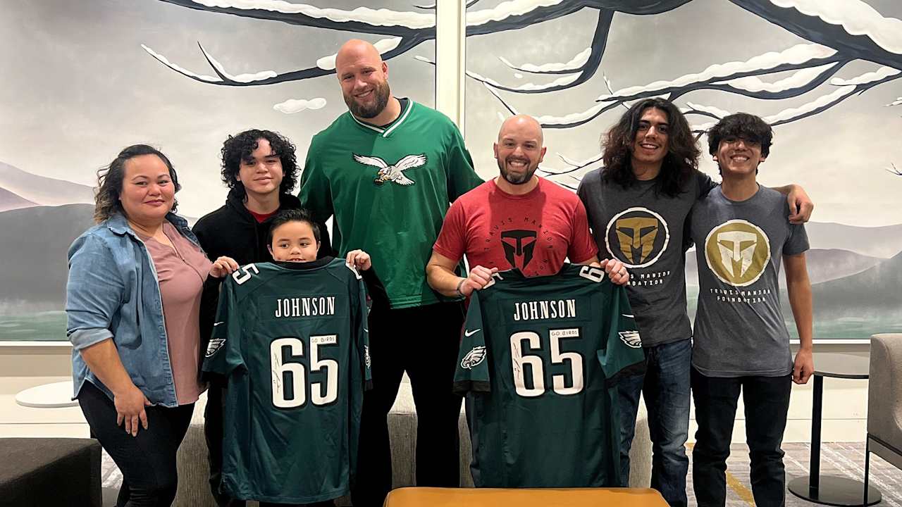 Leading With Honor: Lane Johnson earns Eagles Salute to Service nomination