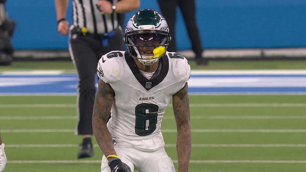 Highlight: Jalen Hurts' accuracy is 100 on 28-yard dart to DeVonta ...