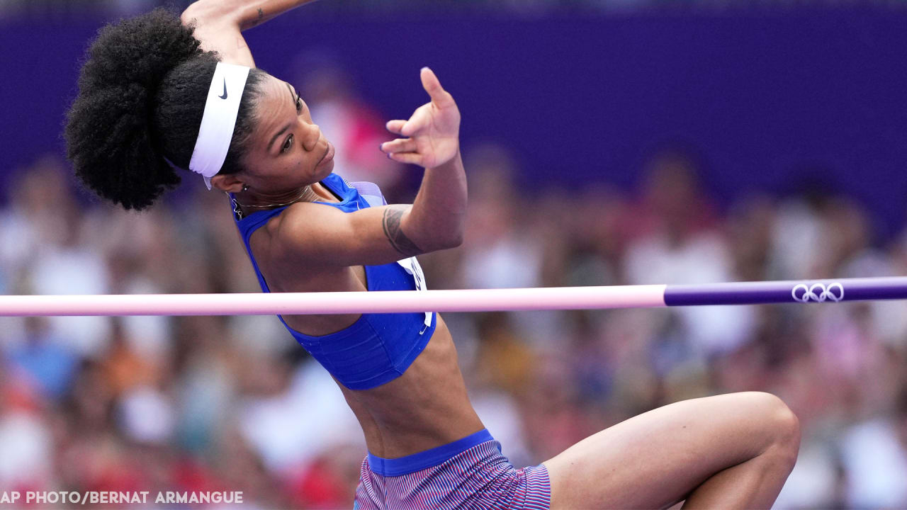 Proud Dad: Randall Cunningham supports daughter Vashti's quest for ...