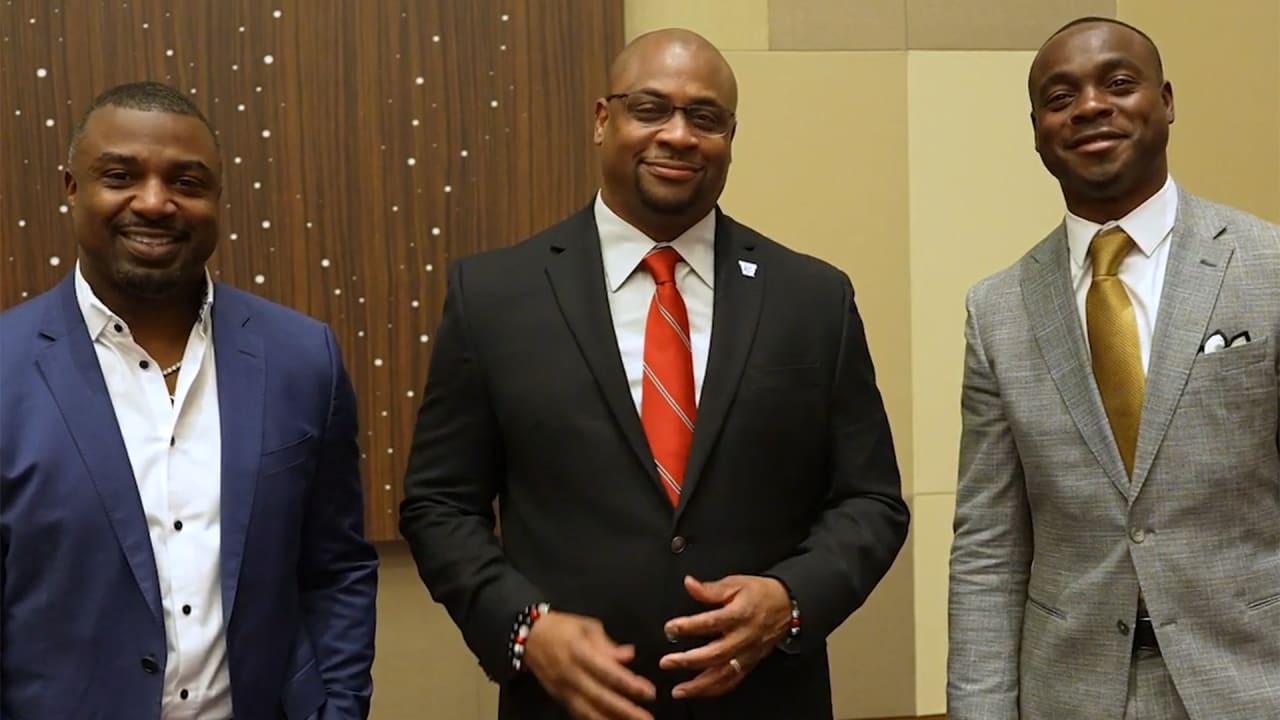 Eagles Legends Jeremy Maclin, Troy Vincent, and Brian Westbrook enter ...